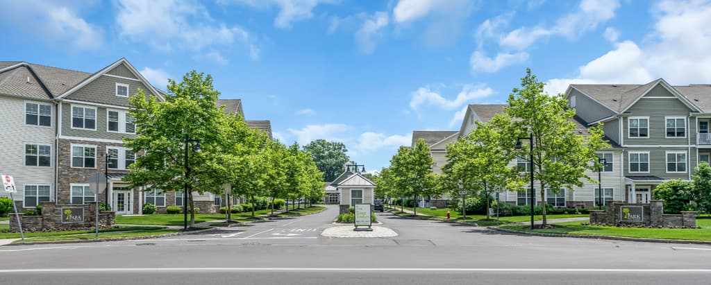 The Park | New Luxury Rentals | 20 Acres of Nature