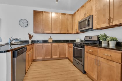 The Park Roselle | Residences | 1 & 2 Bedroom + Optional Den